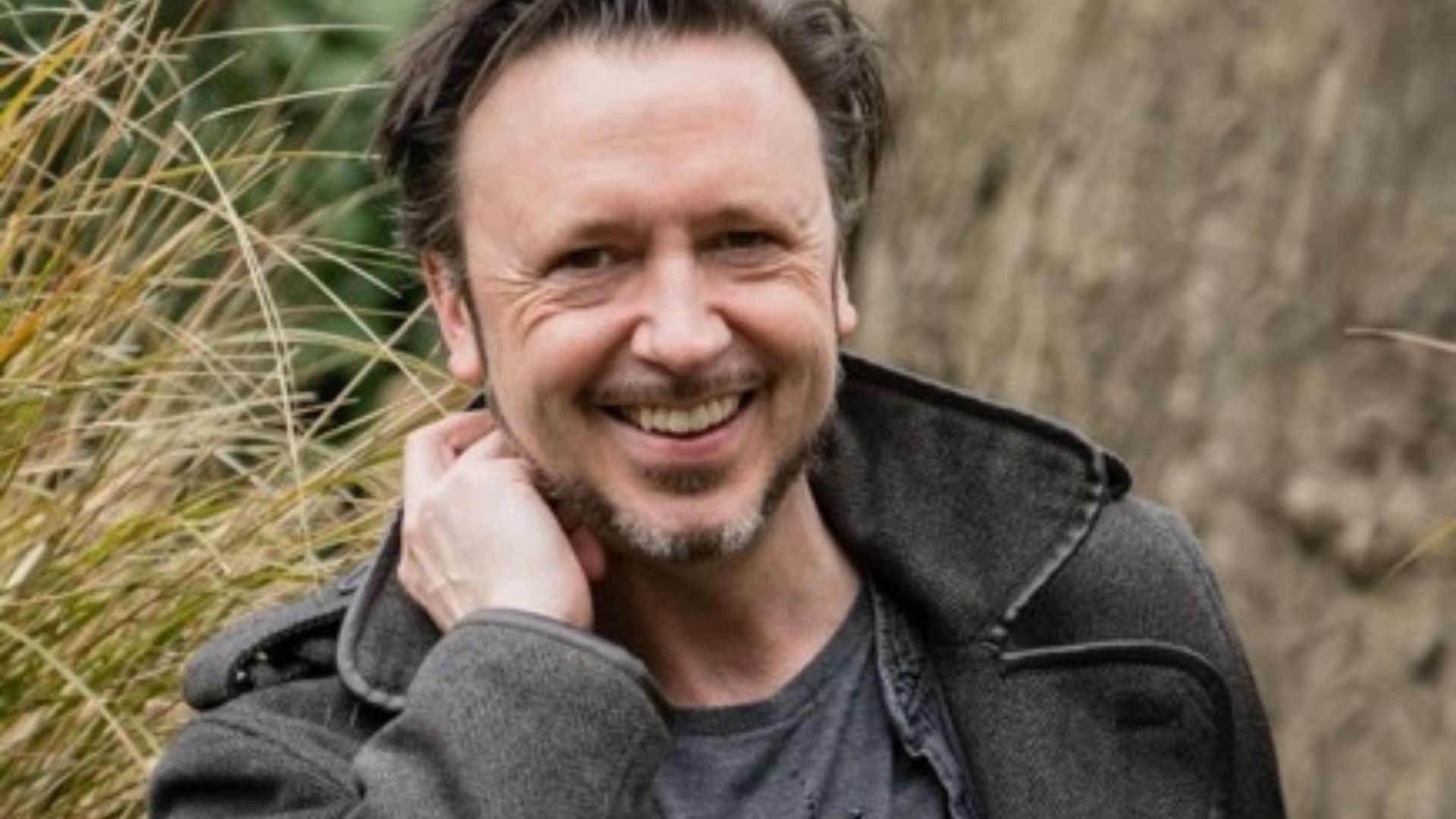 Barrington Stoke lands children’s cli-fi thriller by Cole