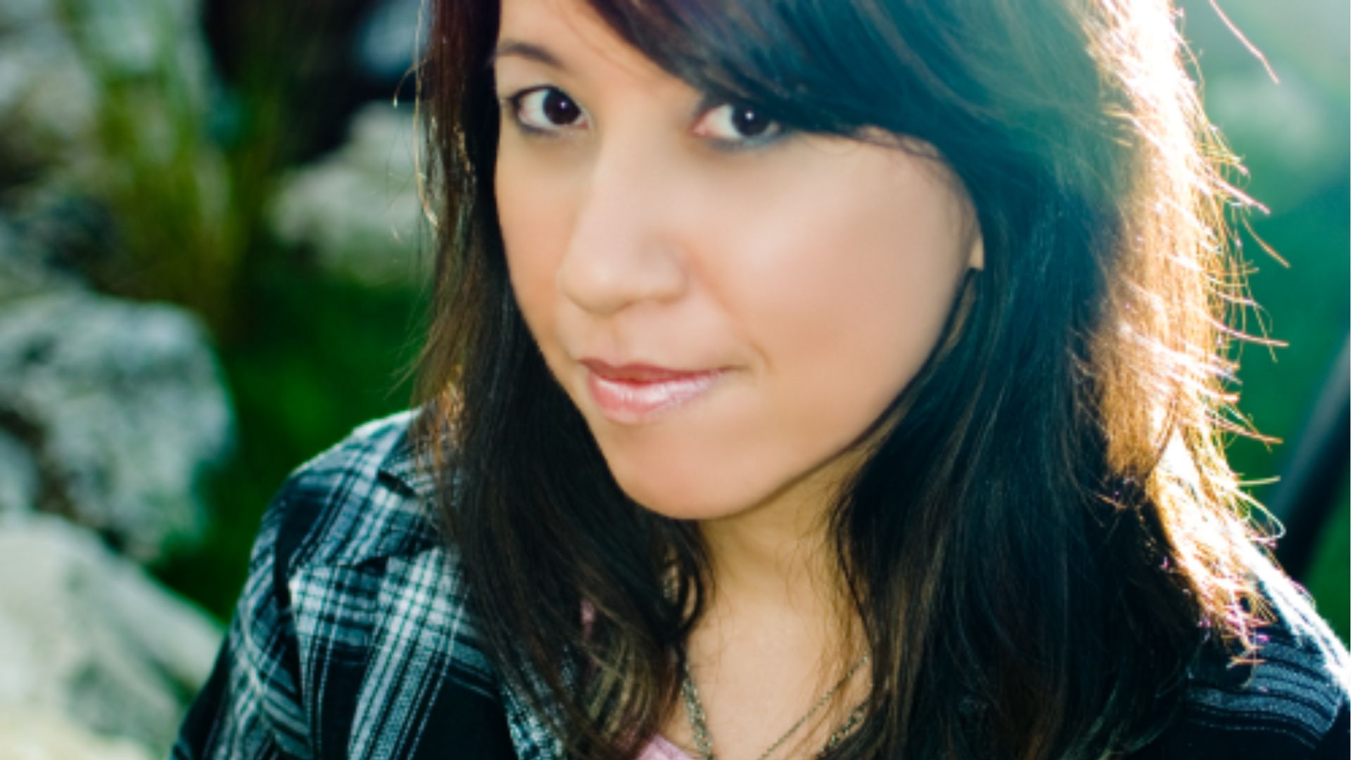 Solaris signs dragon trilogy by Karin Lowachee