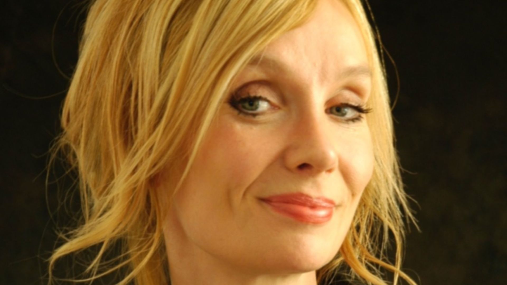 Mo Hayder's 'brilliant' final book coming from Hodder